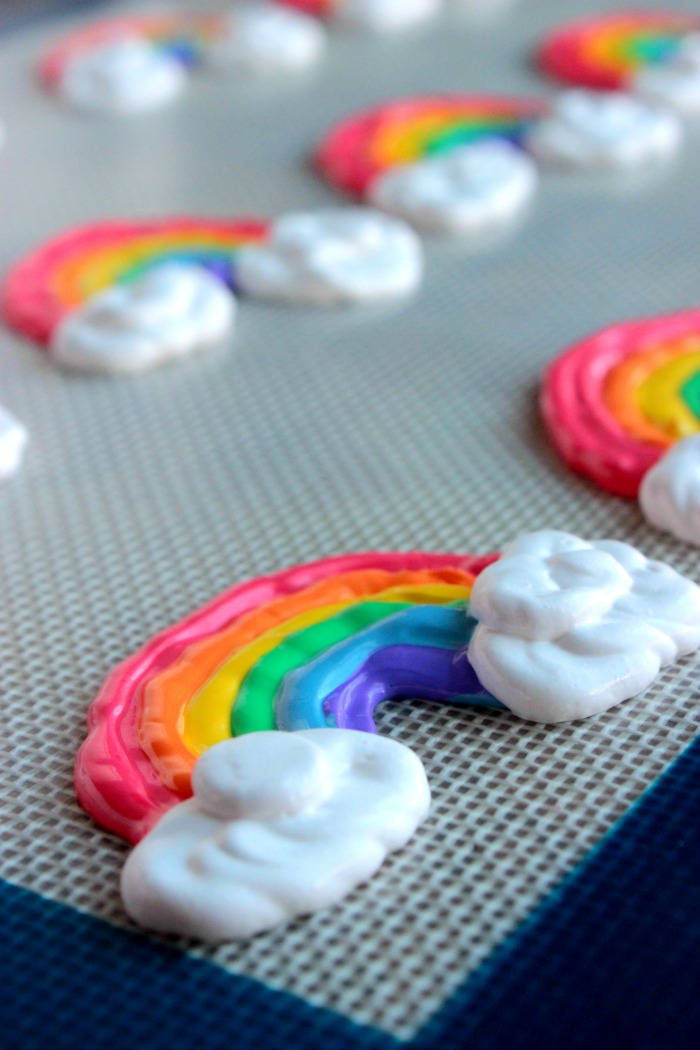 Rainbow Meringues - Big Bear's Wife